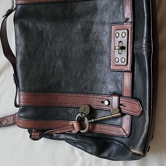 Fossil | Bags | Vintage Fossil Leather Shoulder Bag Long Live Vintage ...